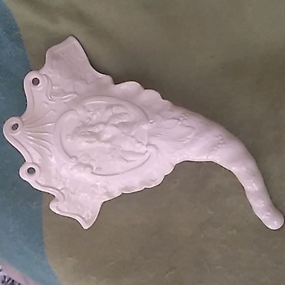 Wedgwood | Accents | Vintage Wedgwood Wall Pocket Williamsburg ...